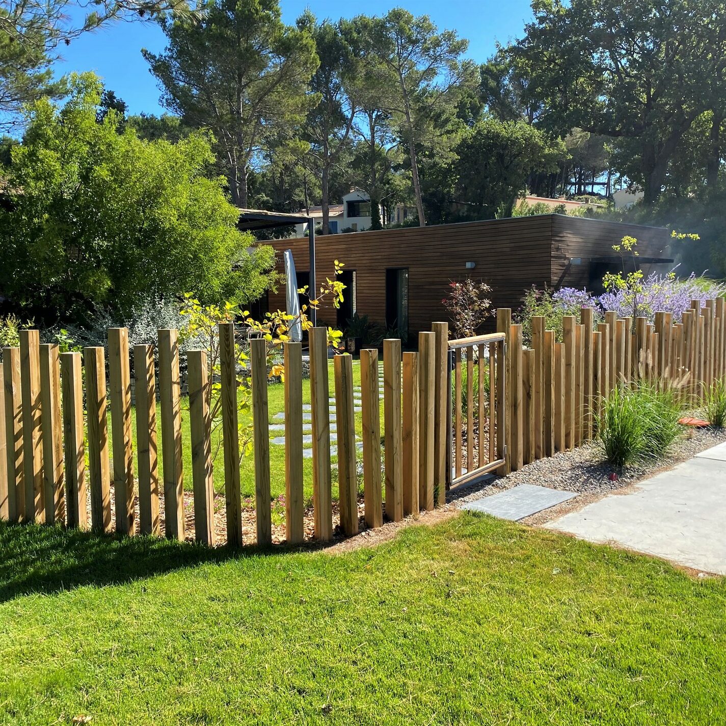 Jardin méditerranéen contemporain dans le Luberon - Bao Garden